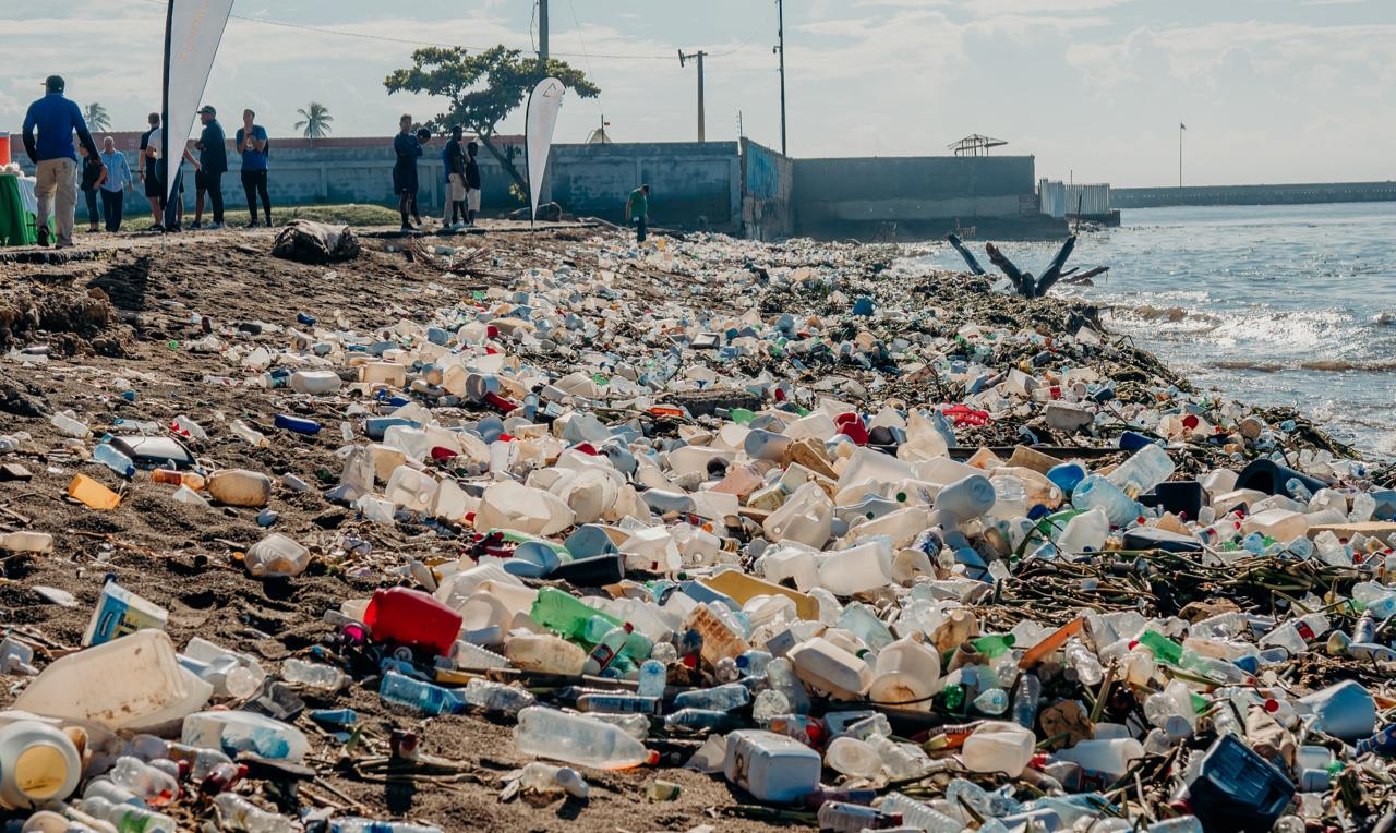 TirCo Org. invita a jornada de limpieza de playa por Día Internacional ...