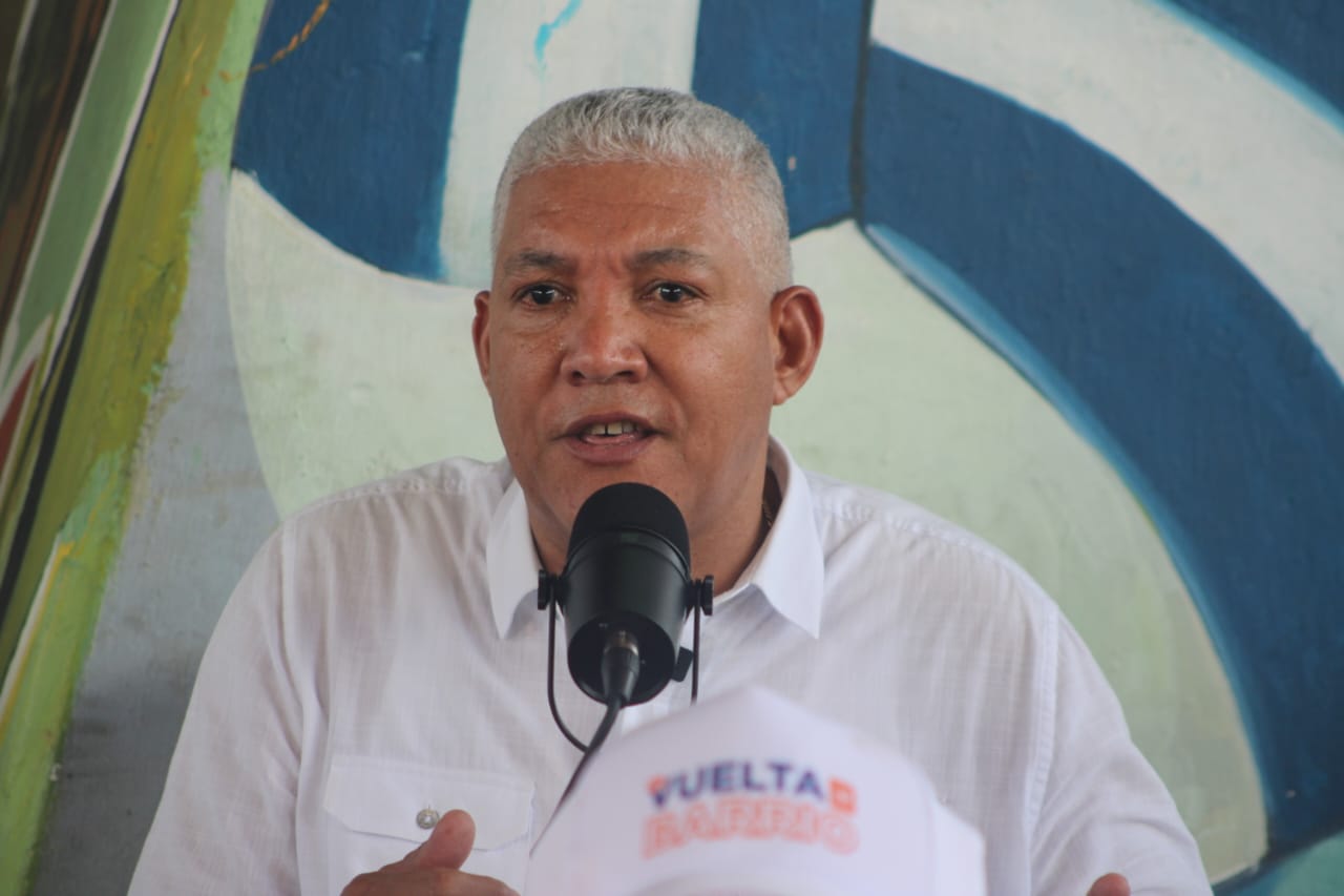 Radhamés González recuerda jóvenes que la dedicación abre puertas ...