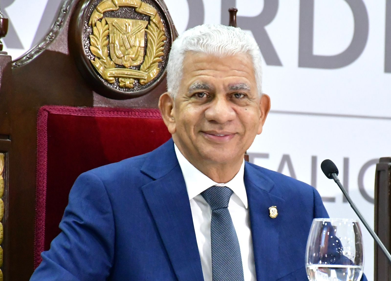 Ricardo de los Santos vuelve como candidato a senador del PRM en ...