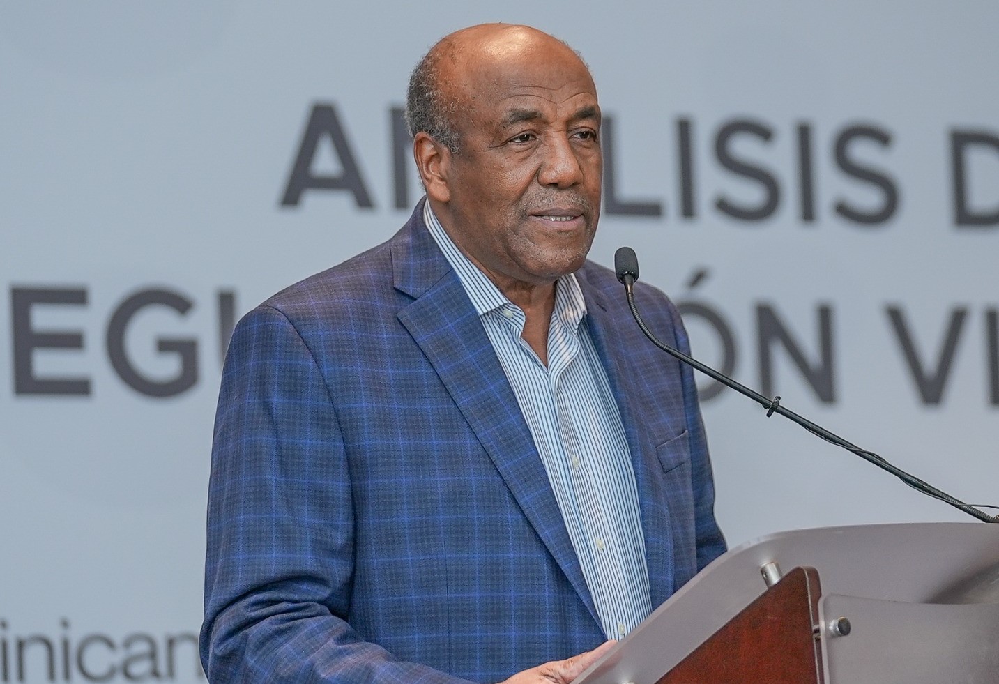 Almonte destaca transparencia regulatoria y nuevos proyectos ...