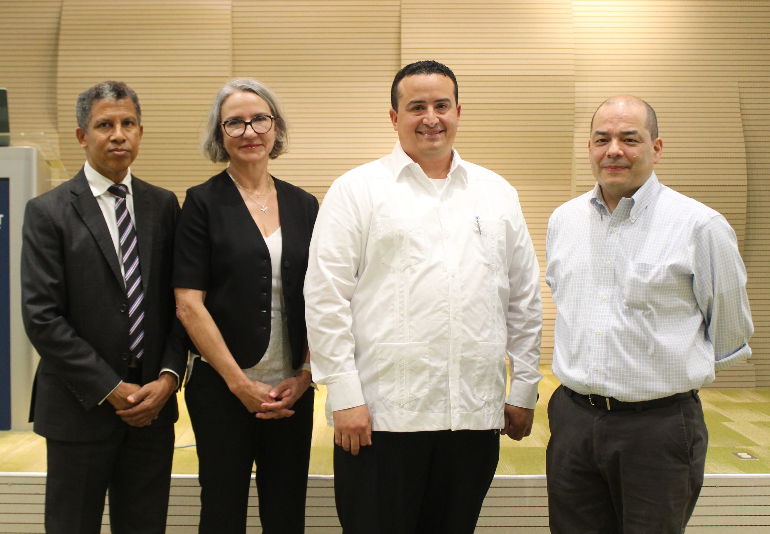 Cedimat realiza jornada de cirugía mínimamente invasiva de hernias – El ...