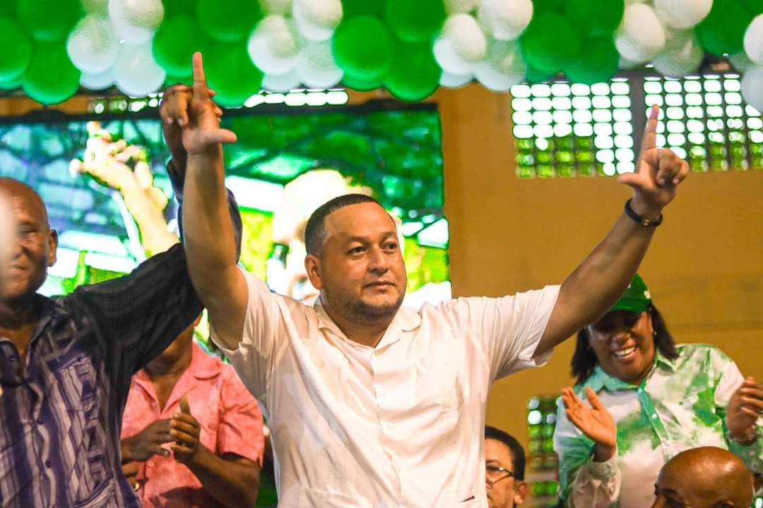 Freylin Hernández es oficialmente candidato alcalde por la Fuerza del ...