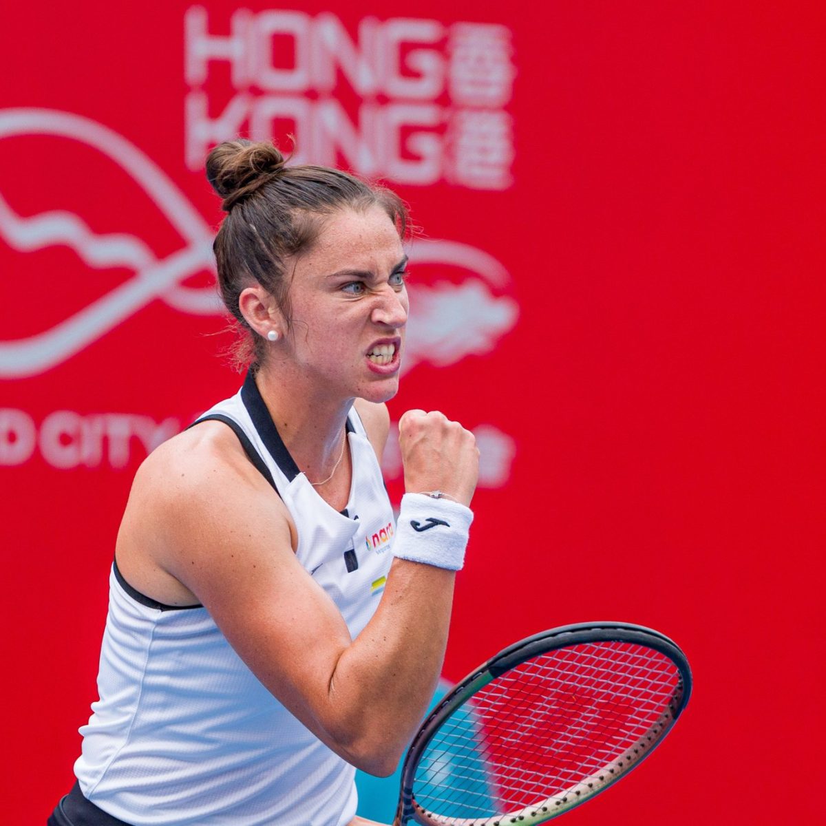 Sara Sorribes vence a la china Sinyu Wang y se mete en cuartos de Hong ...