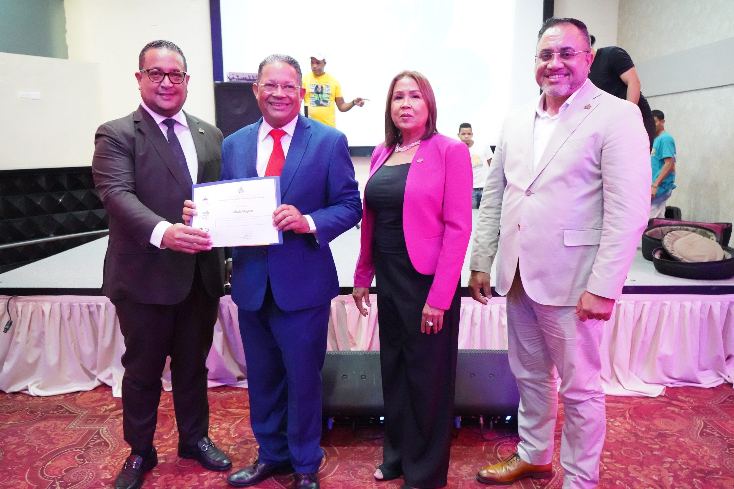 Reconocen maestros del Instituto Nacional de Administración Pública ...