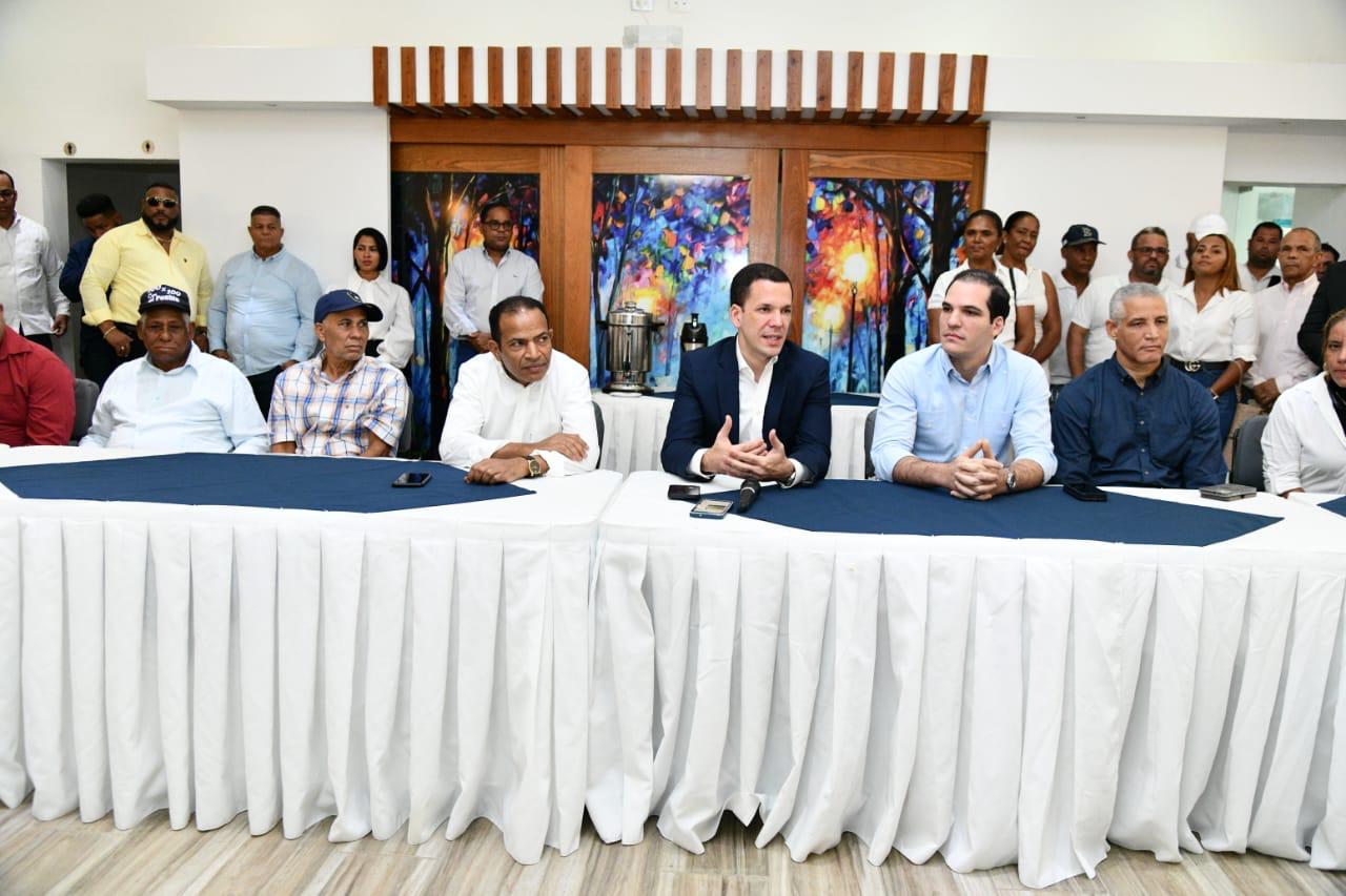 Intrant capacita a choferes sobre operación Corredor Duarte de Santiago ...