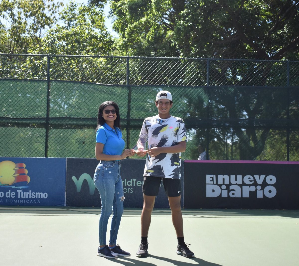 Alberto Puello es el campeón de la Copa Carpintero sin perder ni un set ...