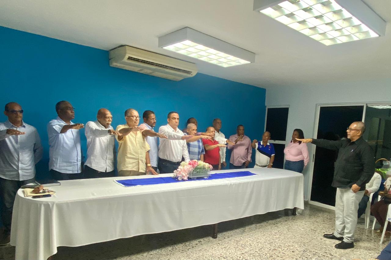 Transporte APTPRA reelige a Junior Castro como presidente – El Nuevo ...