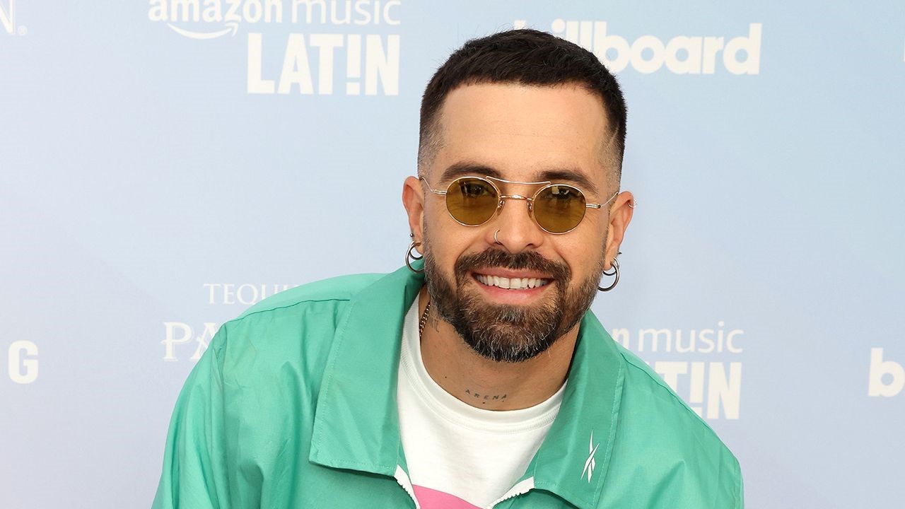 Mike Bahía Y Otros Artistas Actuarán En La Gala De Los Latin Grammy En