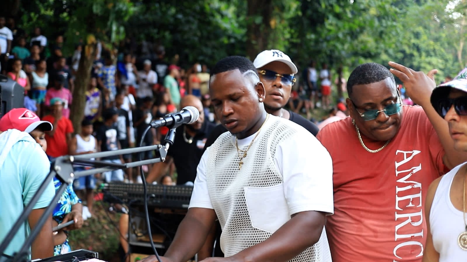 Dj Victor realiza con éxito su primer party en Río Verde de Yamasá – El ...