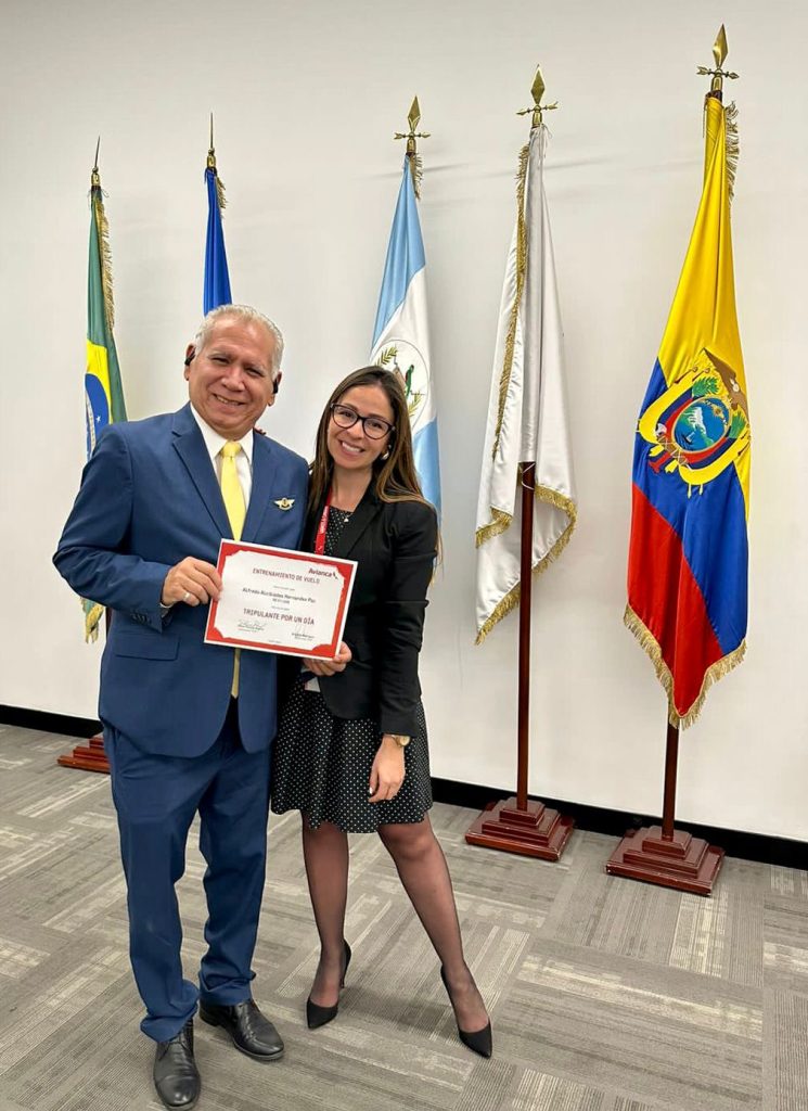 Centro aeronáutico Tripulantes VIP es recibido por la línea aérea ...