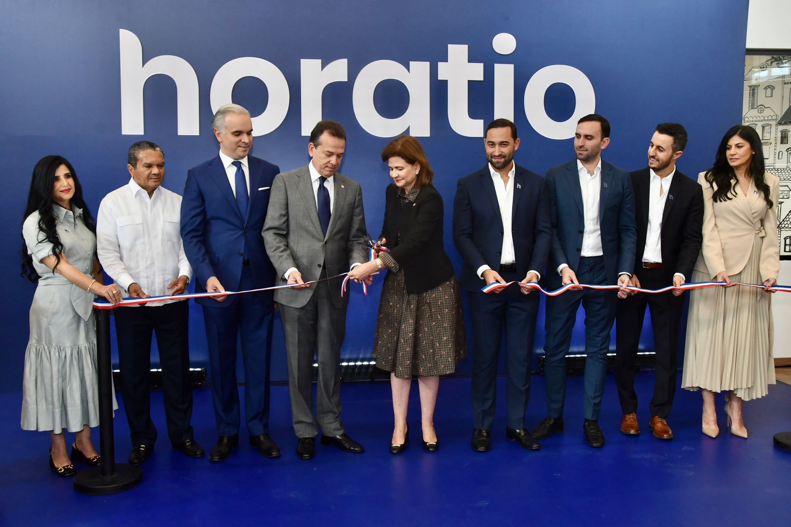 Horatio abre oficina en SD; exhorta al Gobierno invertir en capacitación de inglés avanzado – El ...