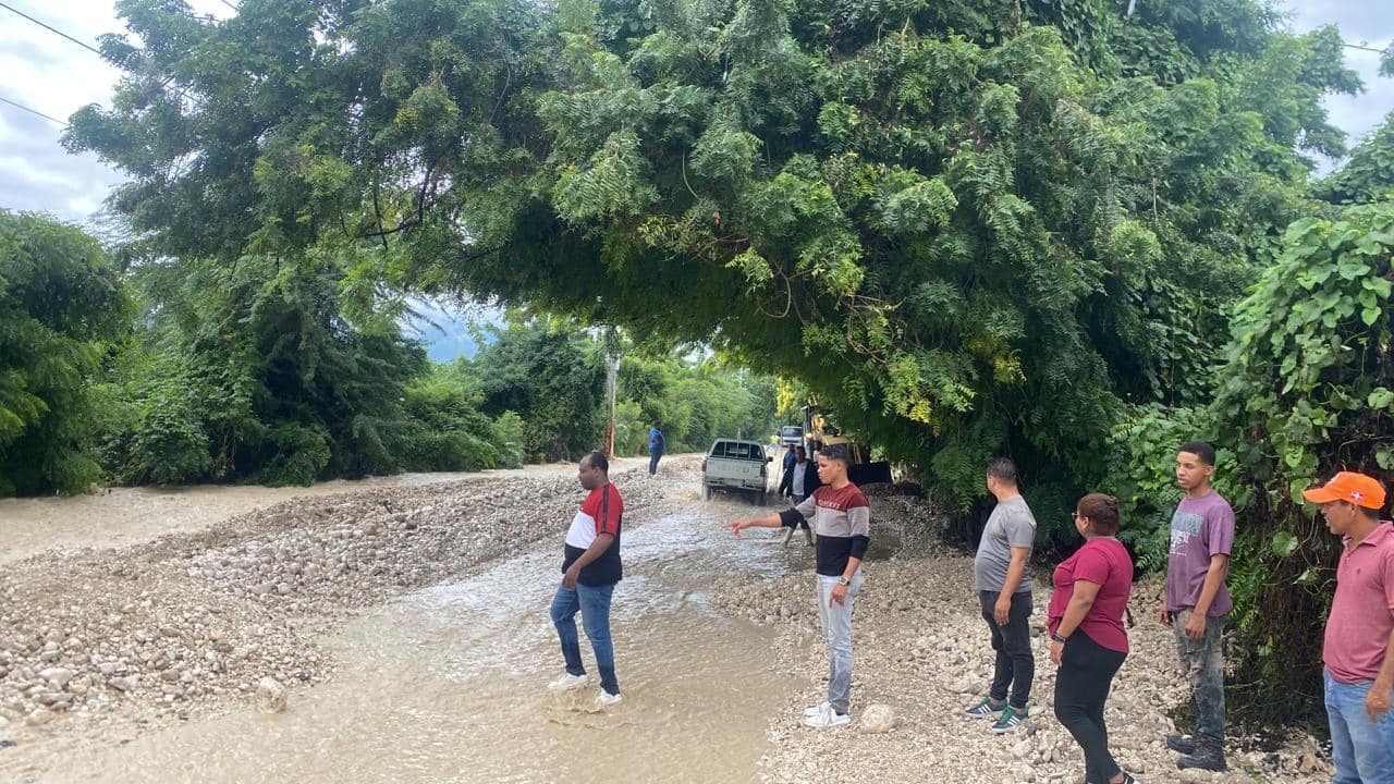 Desarrollo Fronterizo y otras entidades viabilizan tránsito entre Neiba ...