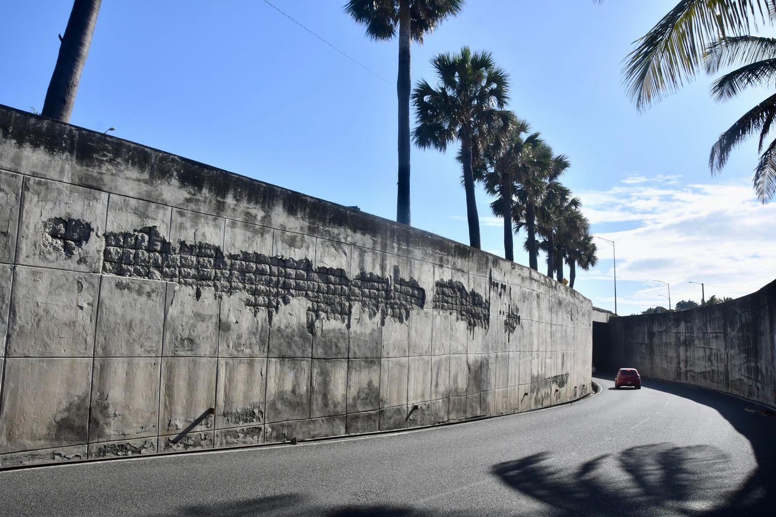 Reportan deterioro en pared desnivel marginal Las Américas – El Nuevo ...