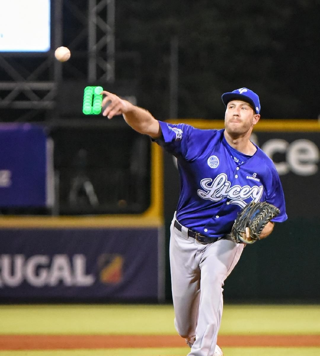 Brook Hall abrirá el primer partido de los Leones en la Serie del ...