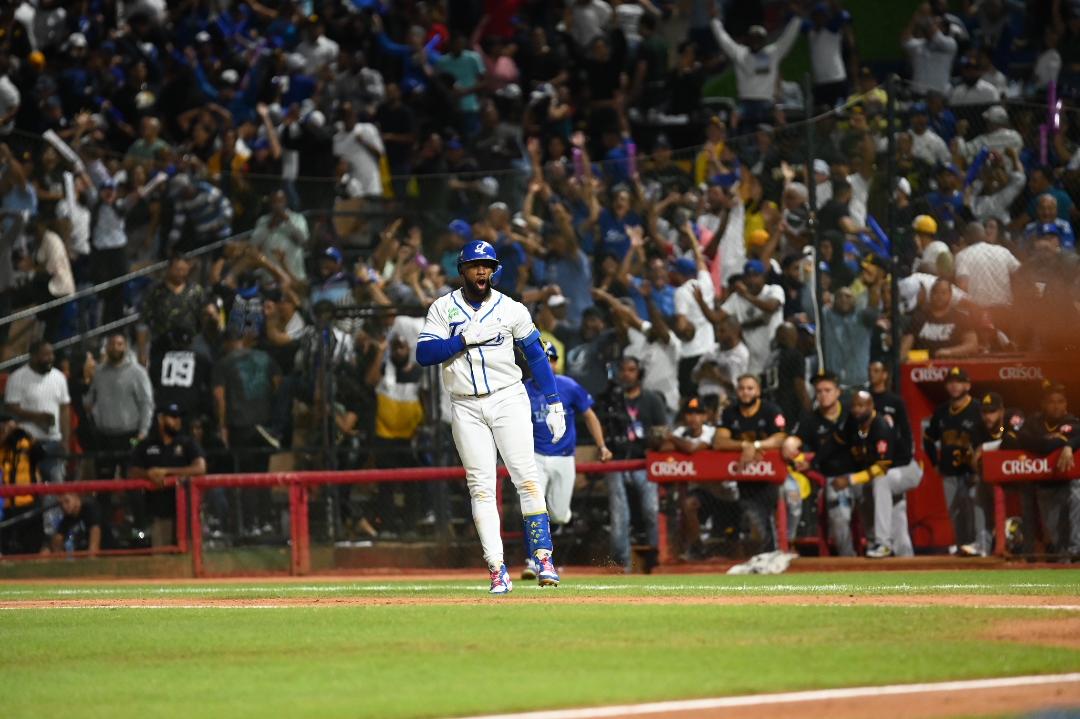 Mel Rojas Jr. lidera espectacular victoria de de Tigres sobre Águilas ...