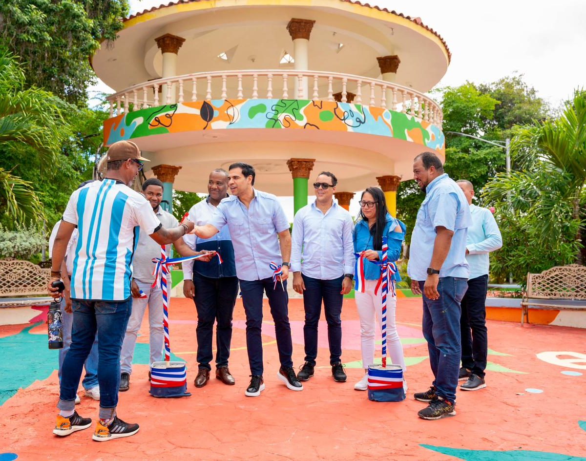 Roberto Ángel revela fueron intervenidos 26,050 m2 de arte público en ...