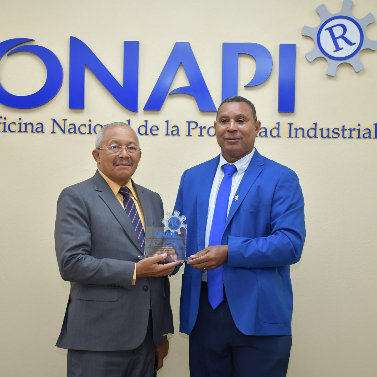 ONAPI lanza revista «Artesanía, Tradición e Inspiración» para promover ...