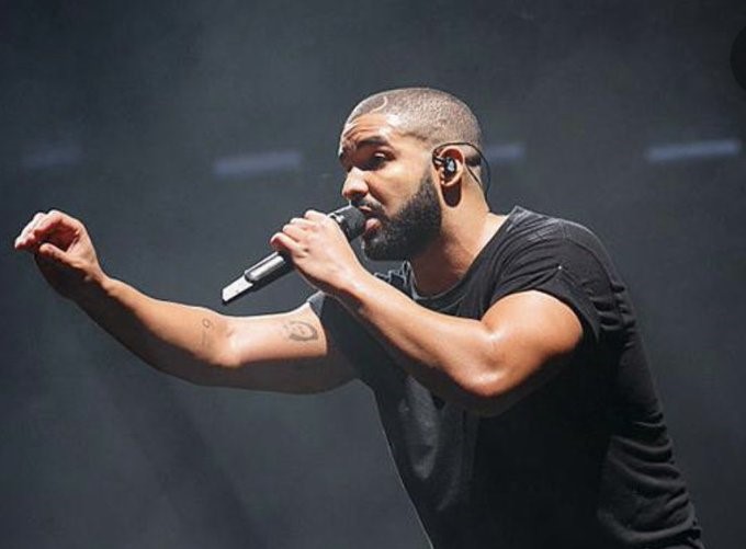 El rapero Drake inaugura la nueva era de Sauber, que pasa a llamarse ...