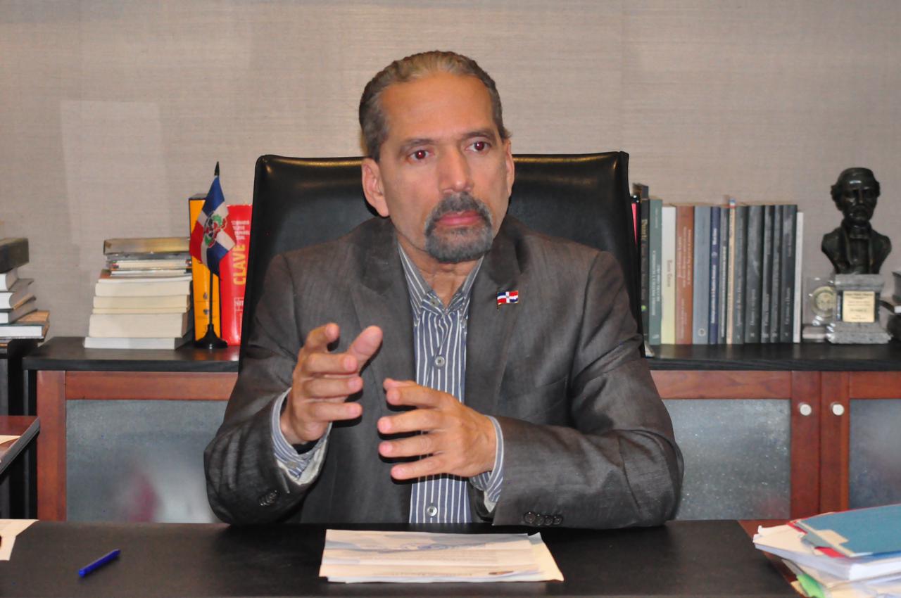 Presidente de Efemérides Patrias pondera doctorado Honoris Causa a Luis ...