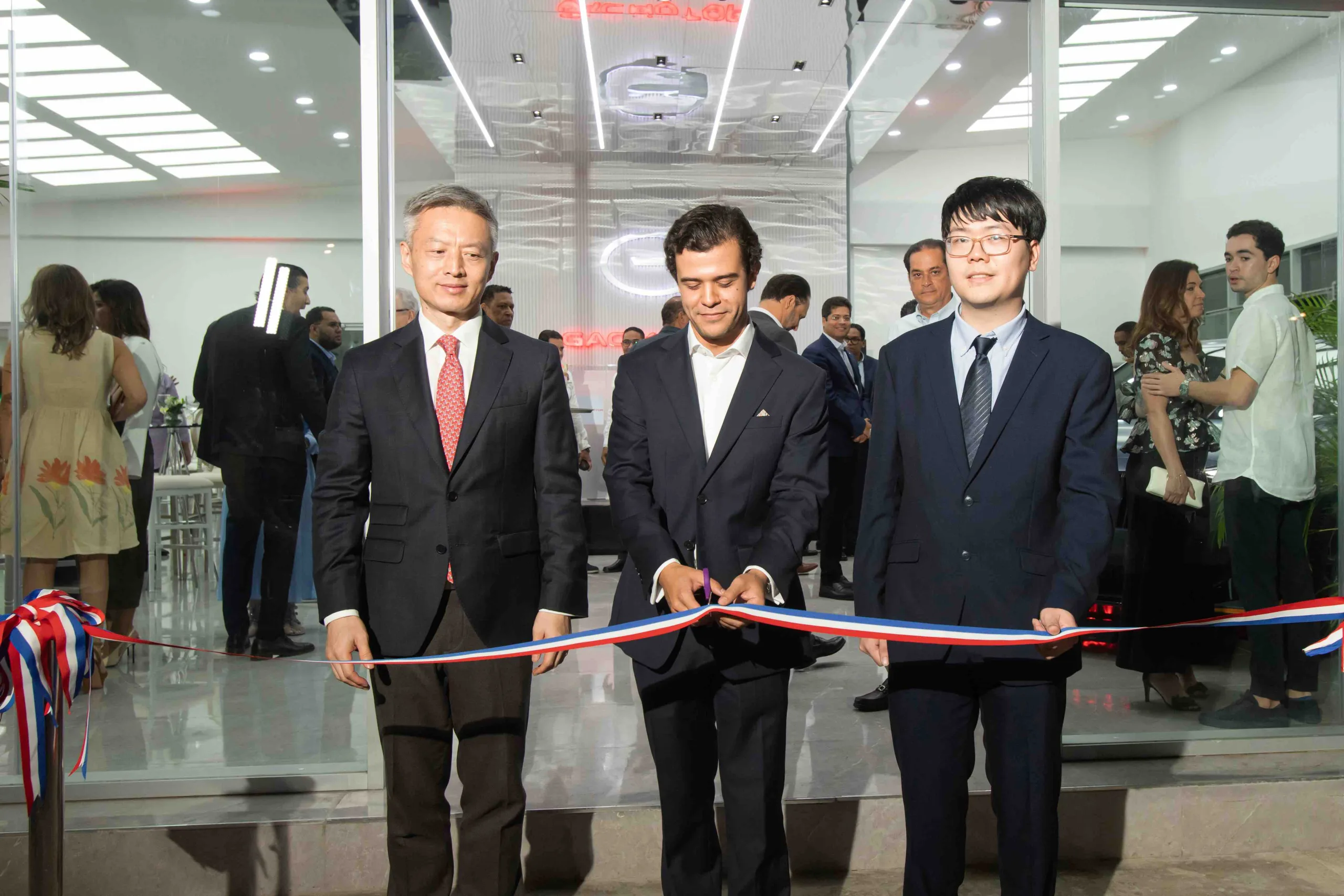 Bellavision Auto inaugura nuevas instalaciones e introduce nuevo modelo ...