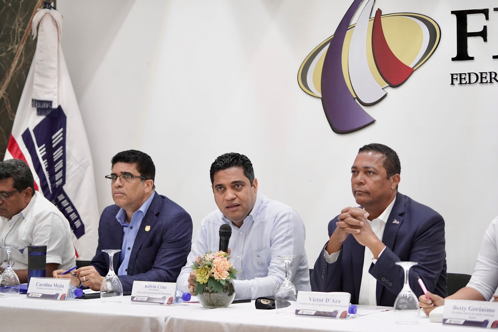 Liga Municipal y Fedomu inician capacitación alcaldes electos Región Ozama – El Nuevo Diario ...