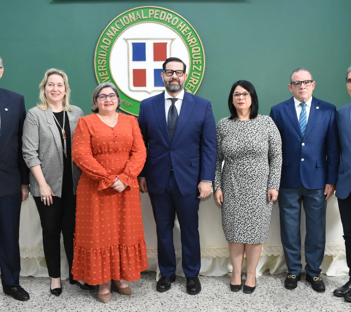 Presentan en la Unphu conferencia en honor al Dr. Alejandro Emilio Báez ...
