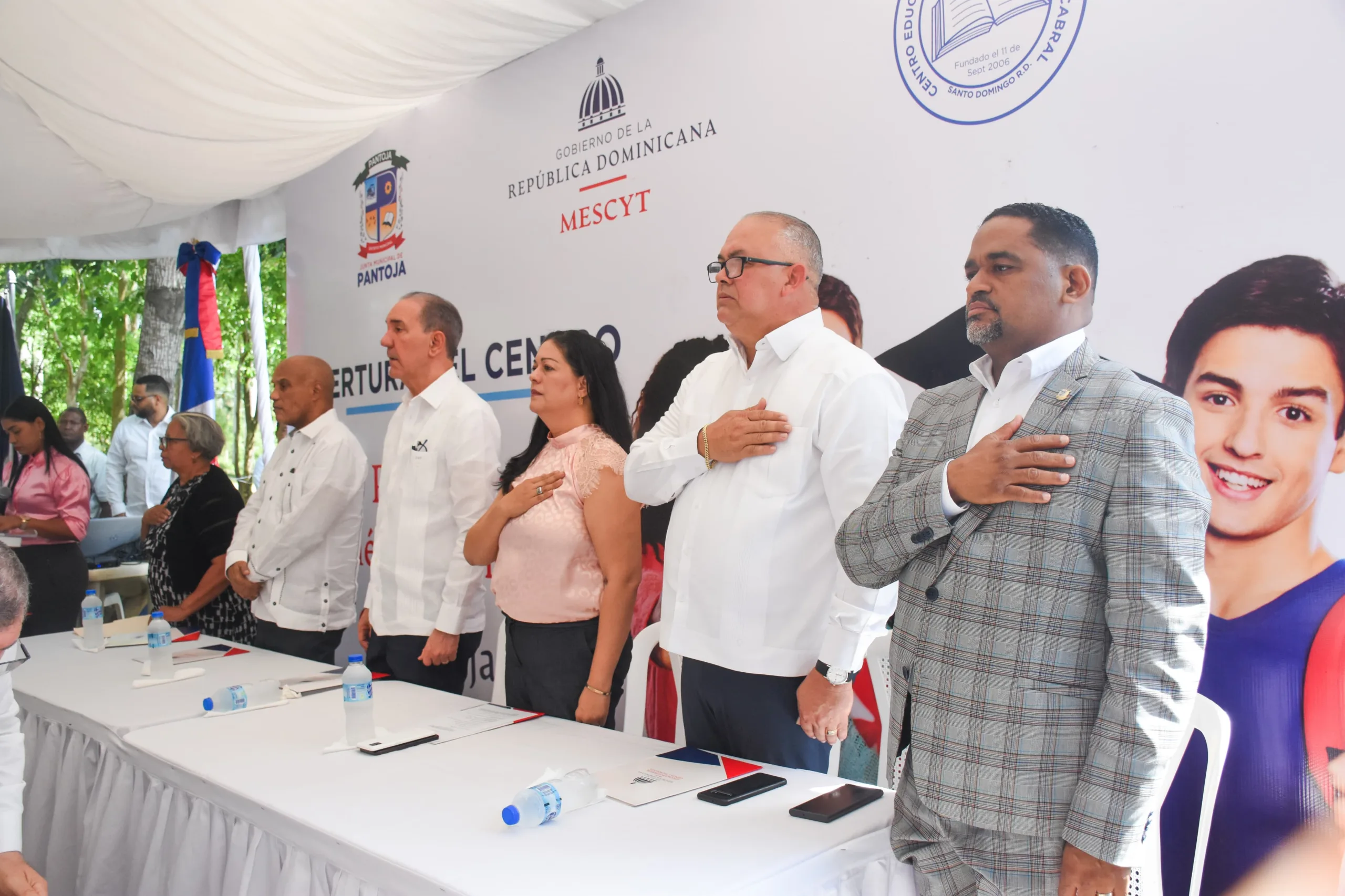 MESCyT inaugura centro de Inglés de Inmersión en la comunidad de ...