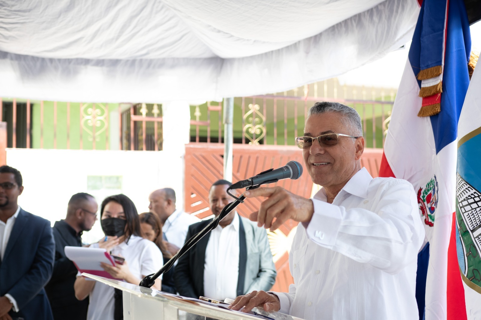 Alcalde de SDE entrega remozado y equipado el centro médico Ralma – El ...