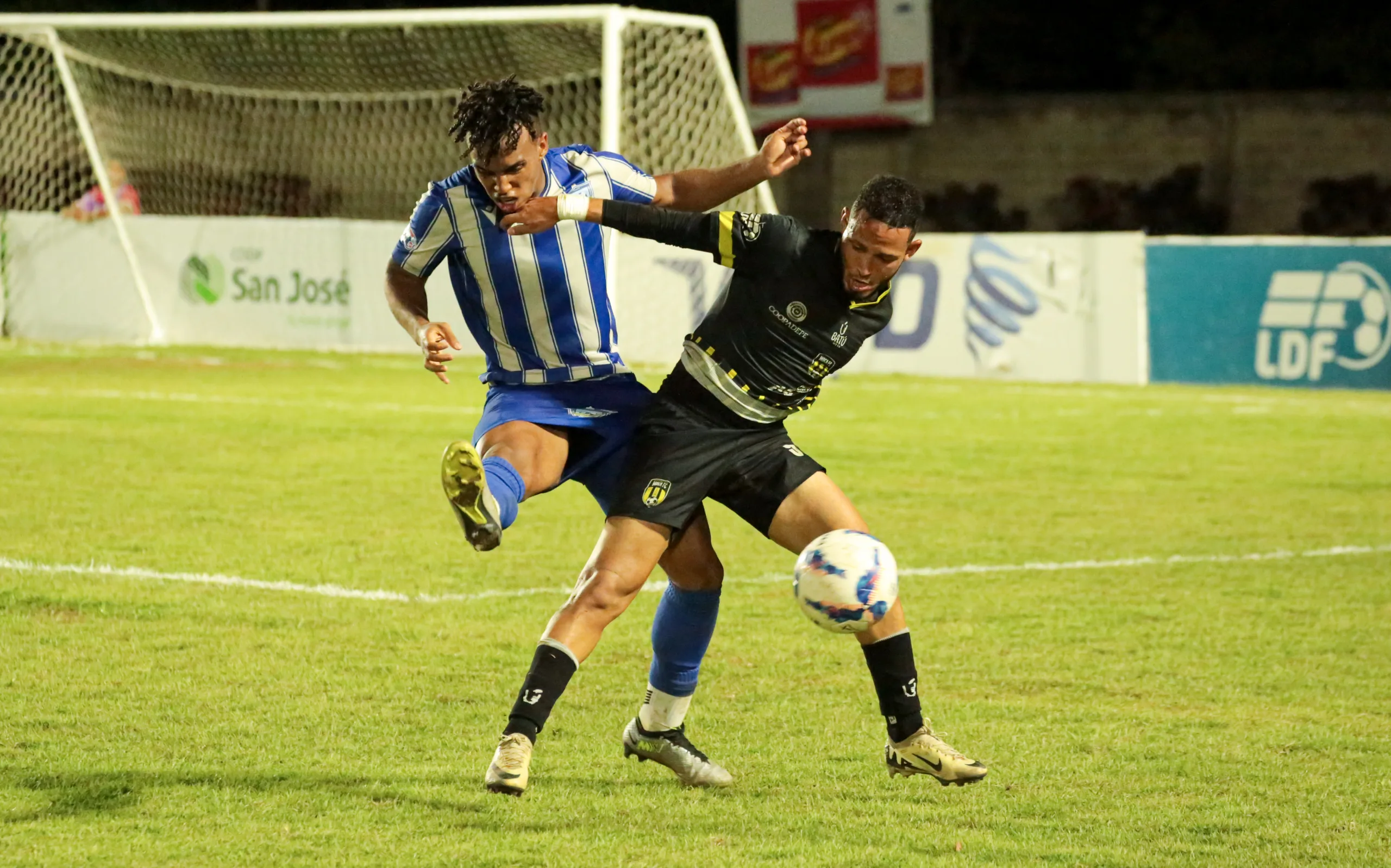 Moca FC y OYM empatan en partido reasignado en la LDF – El Nuevo Diario ...