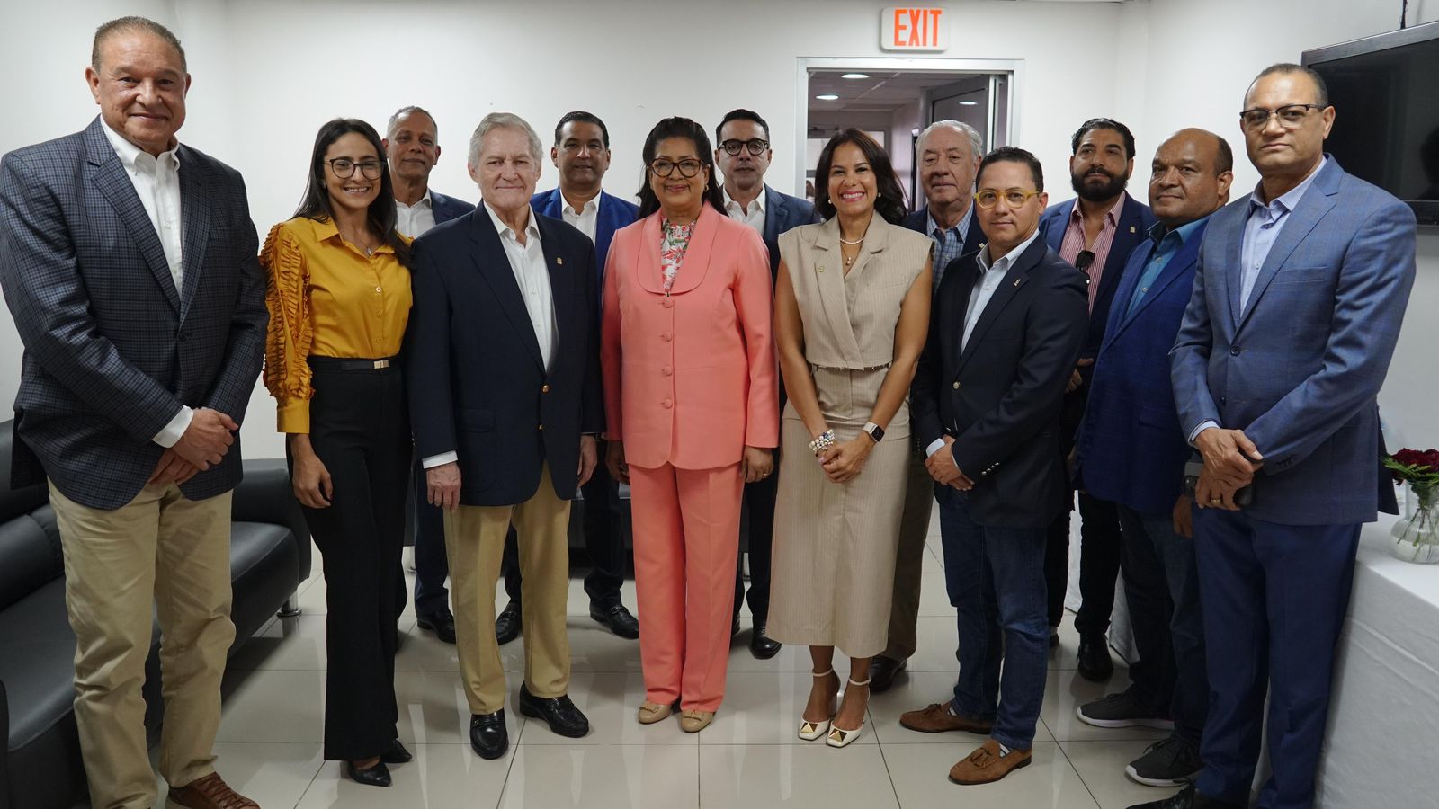 Cristina Lizardo presenta plan de desarrollo del sector productivo en ...