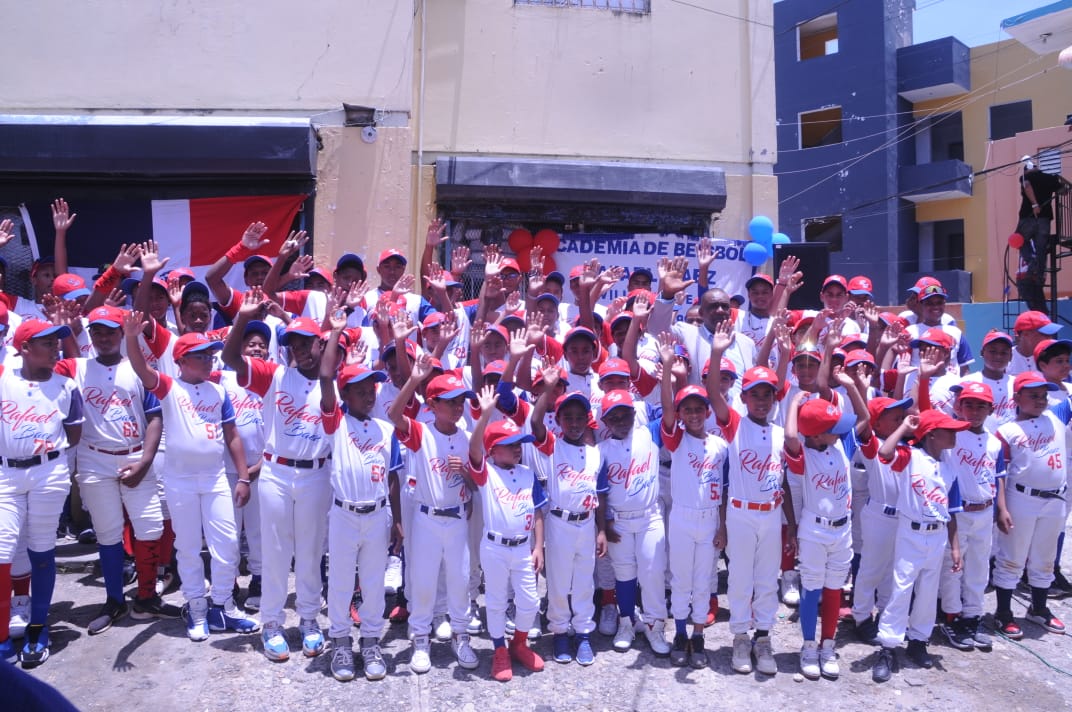 Academia Rafael Báez inaugura moderna oficina – El Nuevo Diario ...