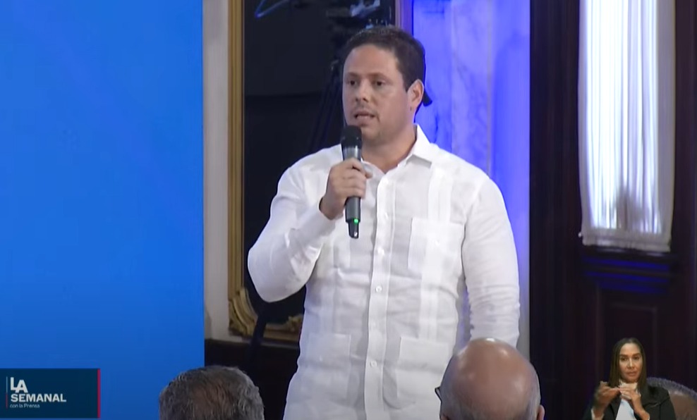 Carlos Bonilla aclara licitación de comida es para empleados que ganan ...