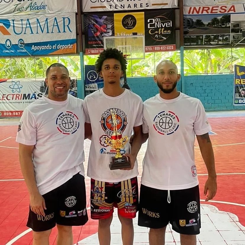 Johan Camilo fue escogido jugador más valioso del clásico Basket ...