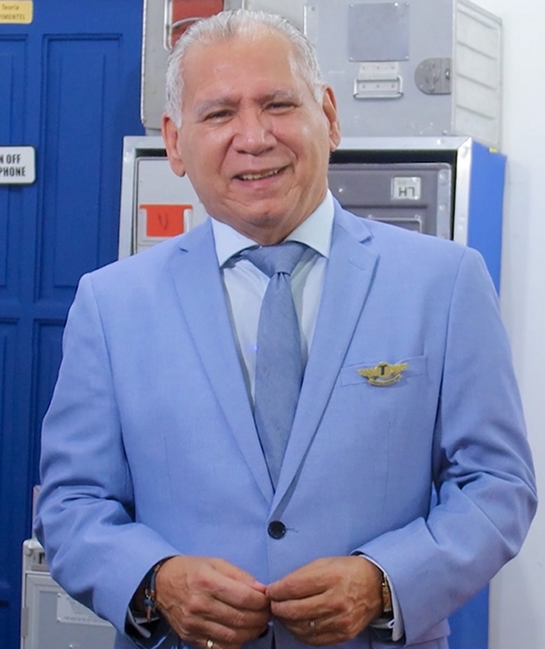 Tripulantes VIP da la bienvenida a nuevos funcionarios aeronáuticos en ...