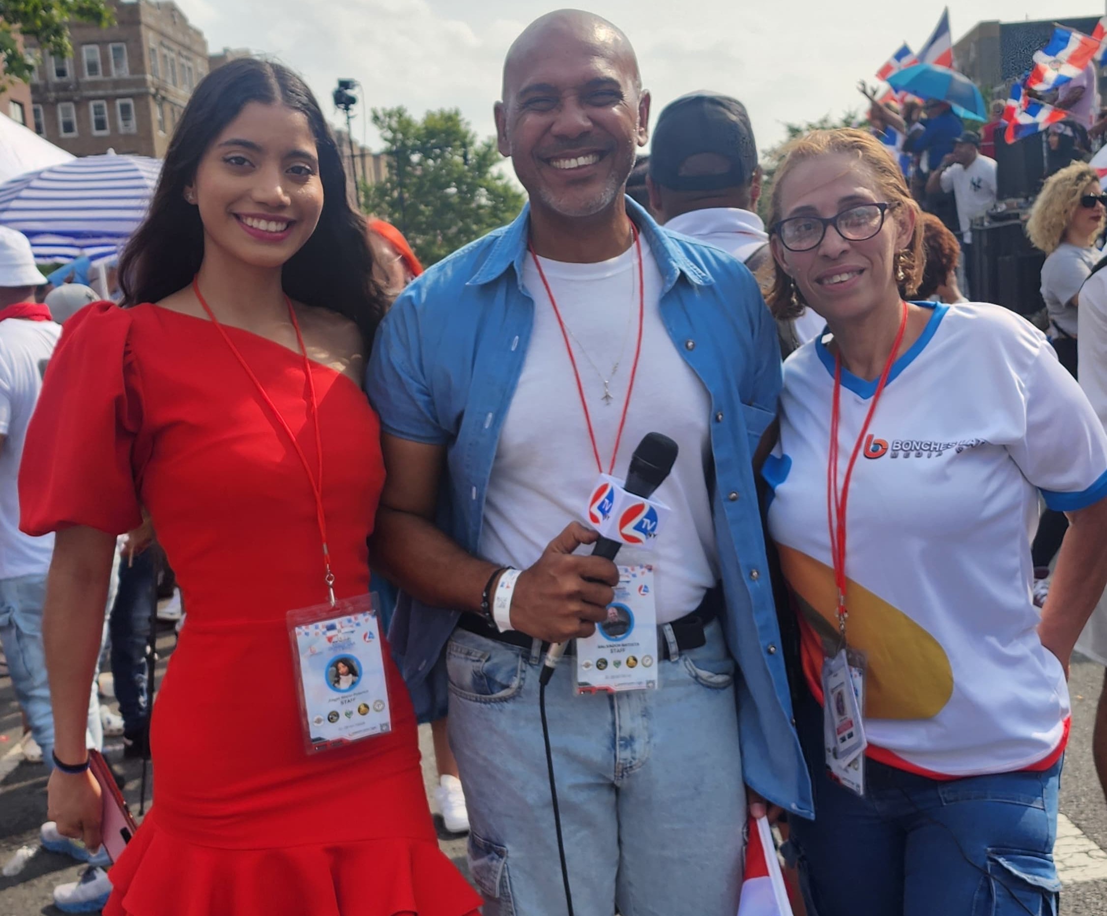 Fiestas y Personalidades estuvo presente en la Parada Dominicana del ...