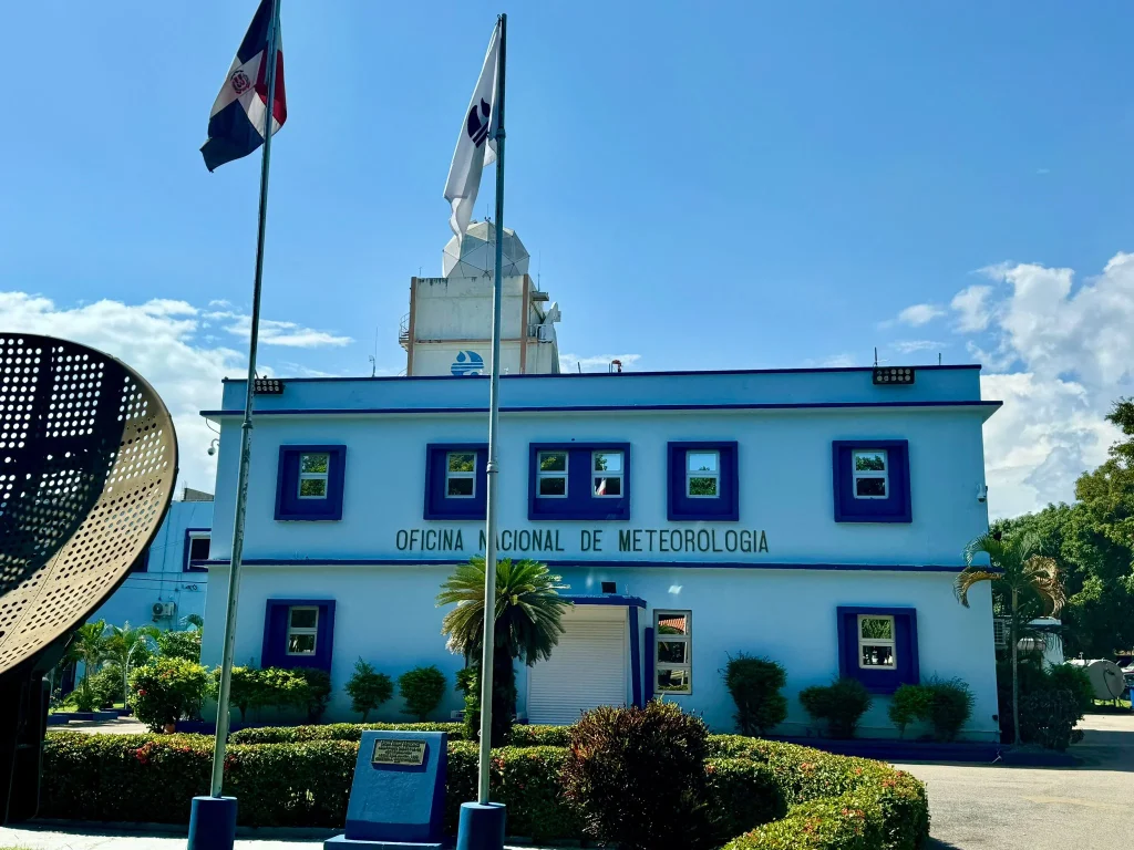 Indomet dice que vigila onda tropical en el Atlántico Central – El ...