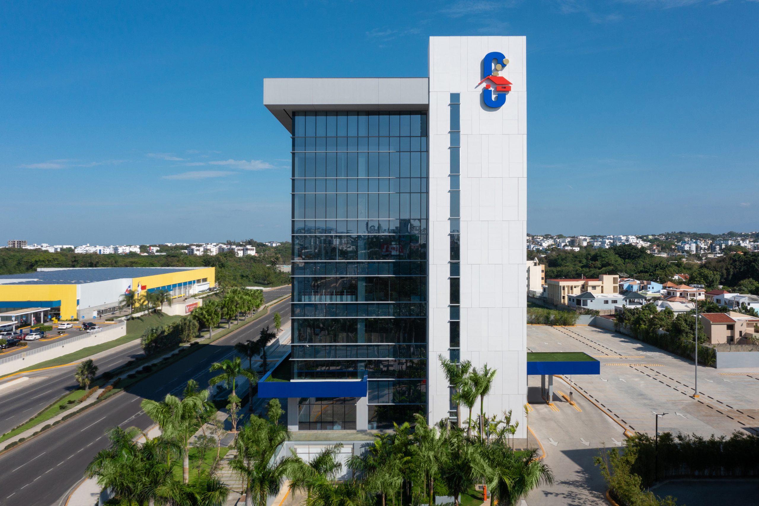 Asociación Cibao es ratificada con buenas calificaciones de Fitch ...