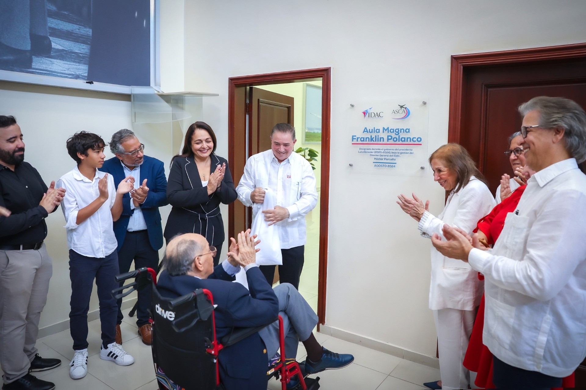 IDAC rinde homenaje al piloto y comunicador Franklin Polanco – El Nuevo ...