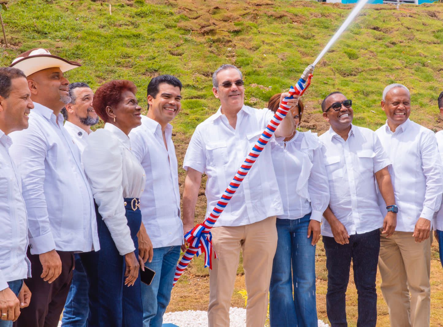 Abinader y Wellington Arnaud inaugurarán el ampliado acueducto múltiple ...