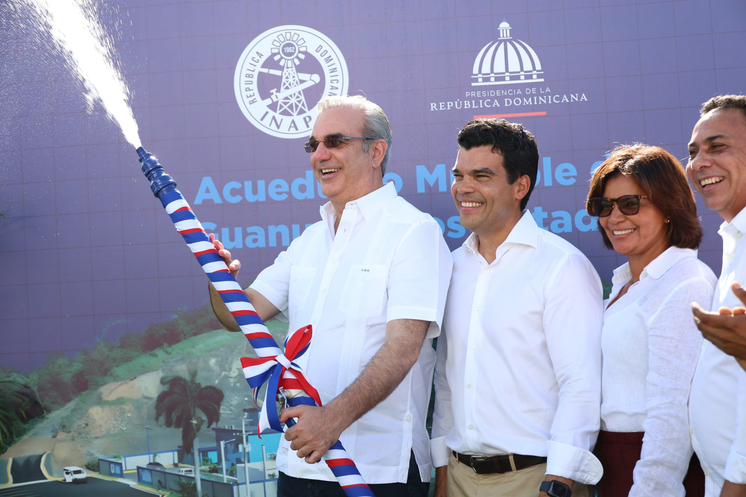 Presidente Abinader y Wellington Arnaud inauguran Acueducto Múltiple ...