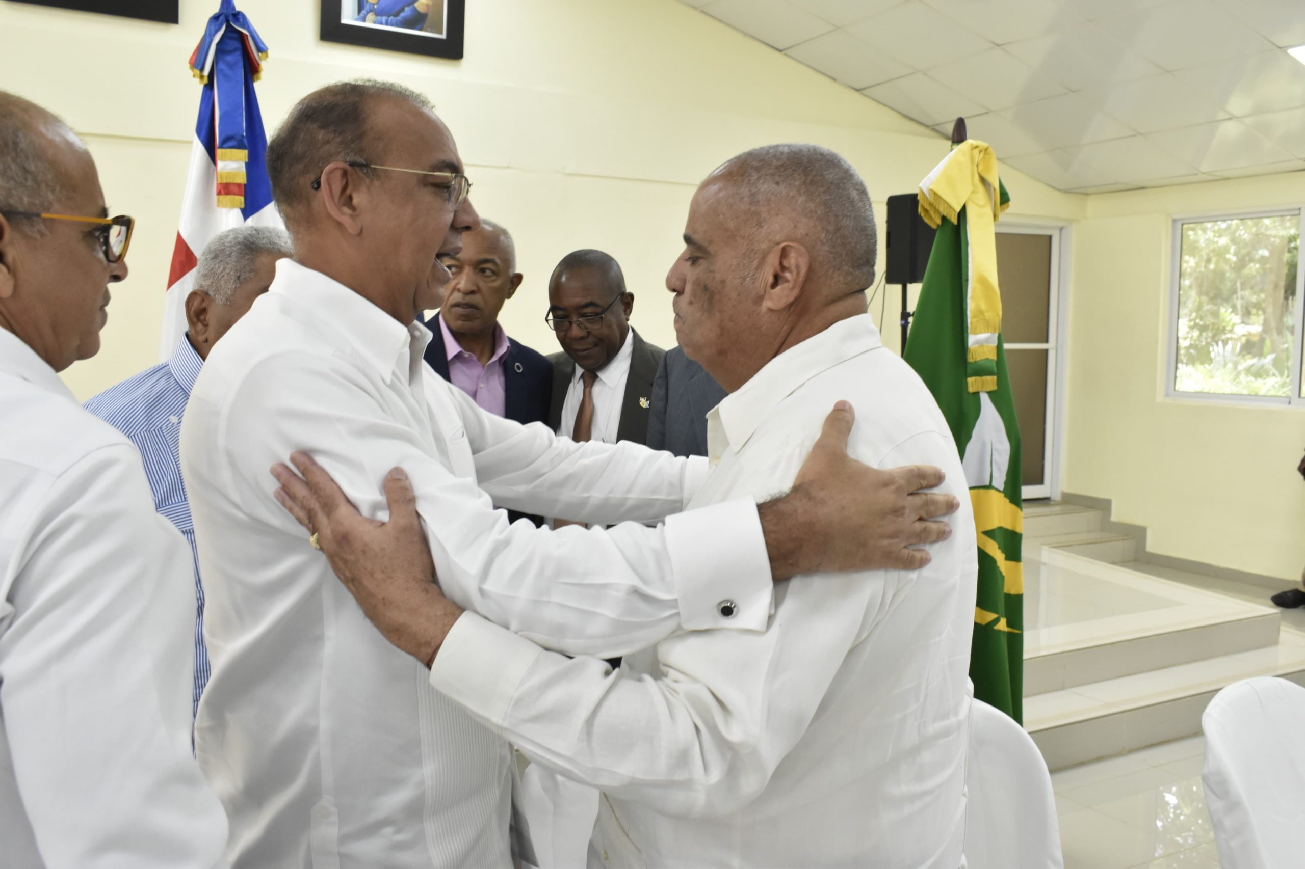 Rodolfo Valera Grullón asume la Dirección General de Embellecimiento de ...