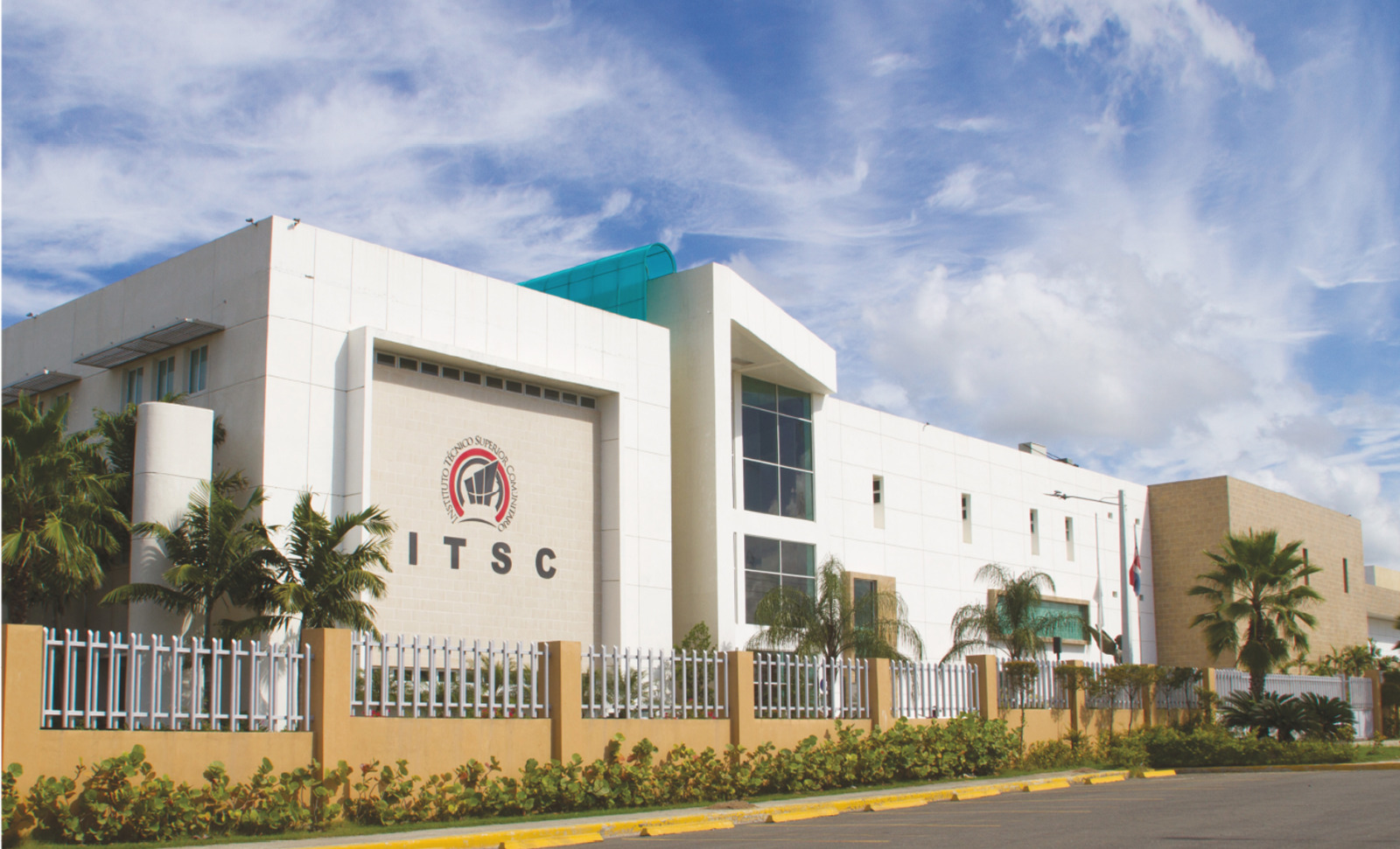 ITSC se convierte en la primera institución educativa en integrar carrera de semiconductores ...