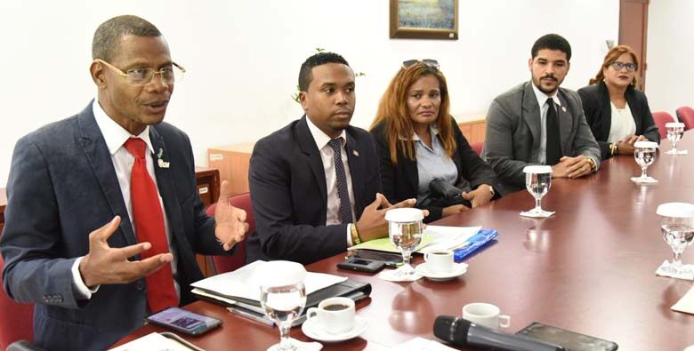 Alguaciles solicitan aprobación proyecto de ley que regulará sus ...