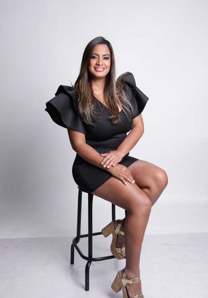 Jen Sánchez se une al equipo de Jatnna Tavárez en “Aquí entre Nos” con ...