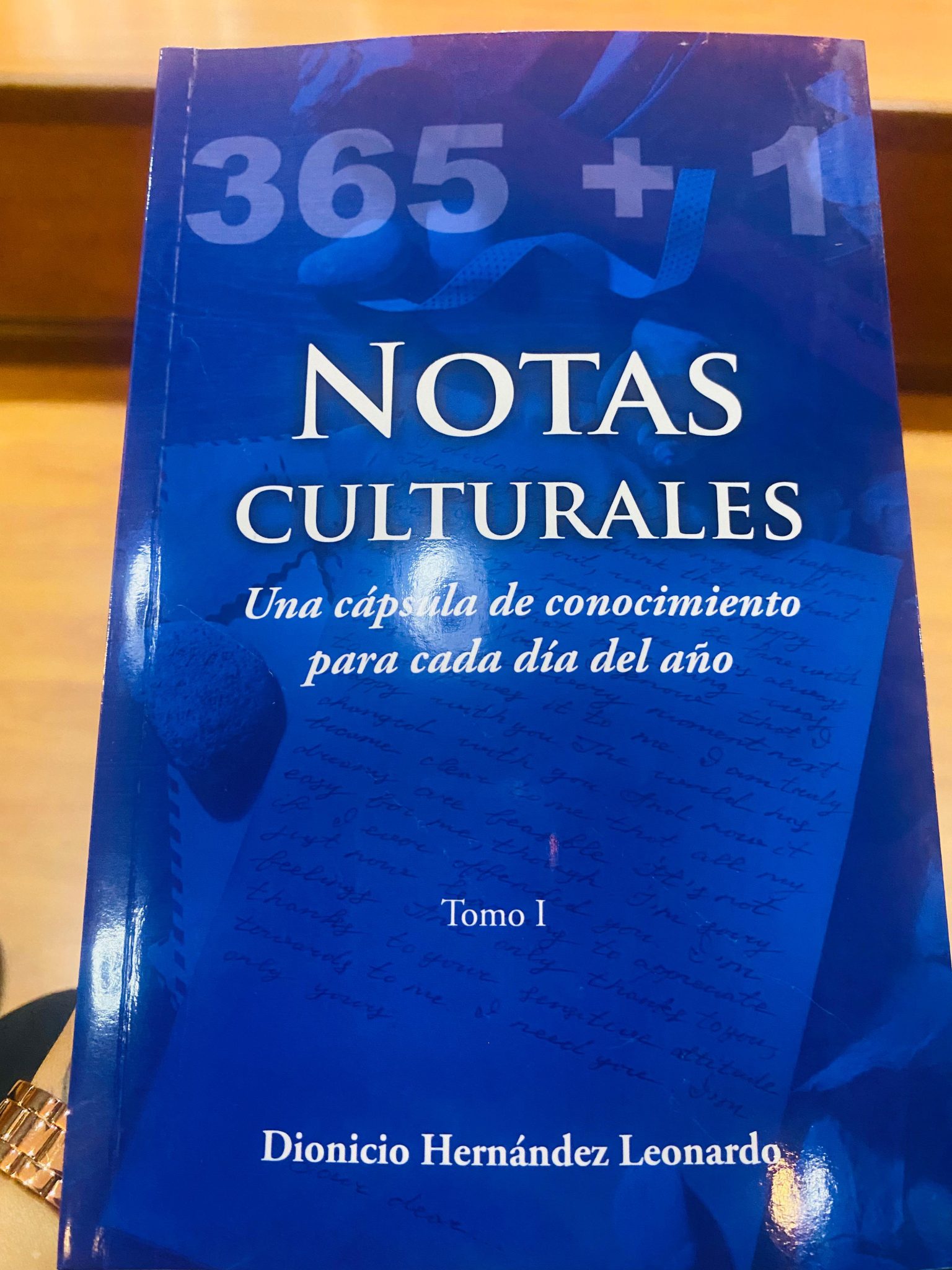 Profesor Dionicio Hernández pone en circulación su libro «365 + 1 Notas ...