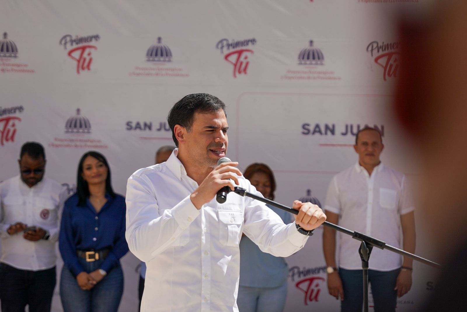 Roberto Ángel: «Gobierno profundiza programas para reducir pobreza ...