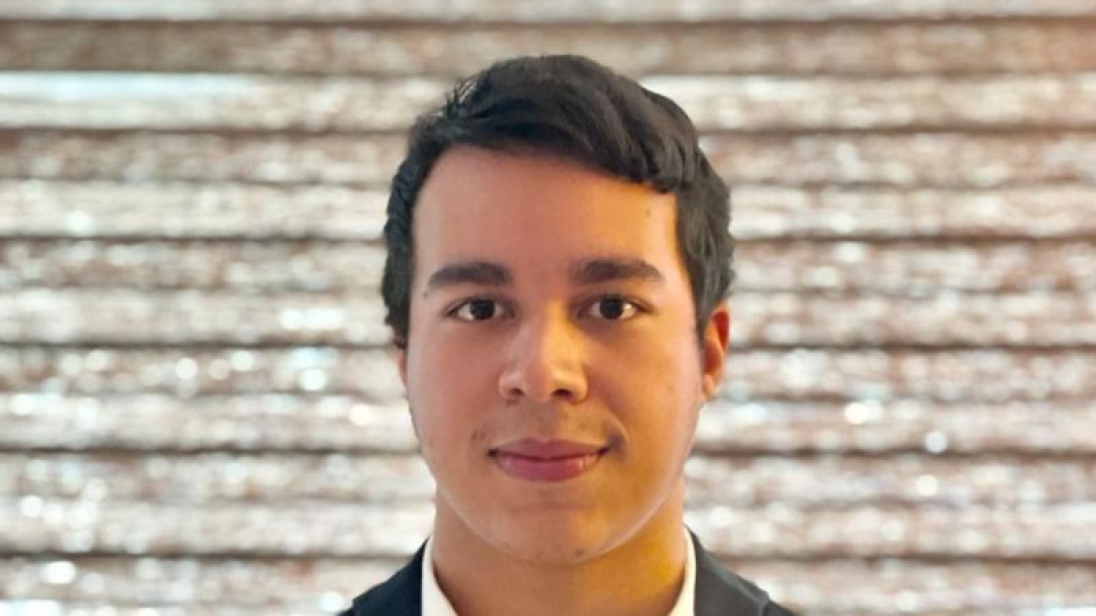 Asesinan analista de criptomonedas dominicano en un estacionamiento de ...