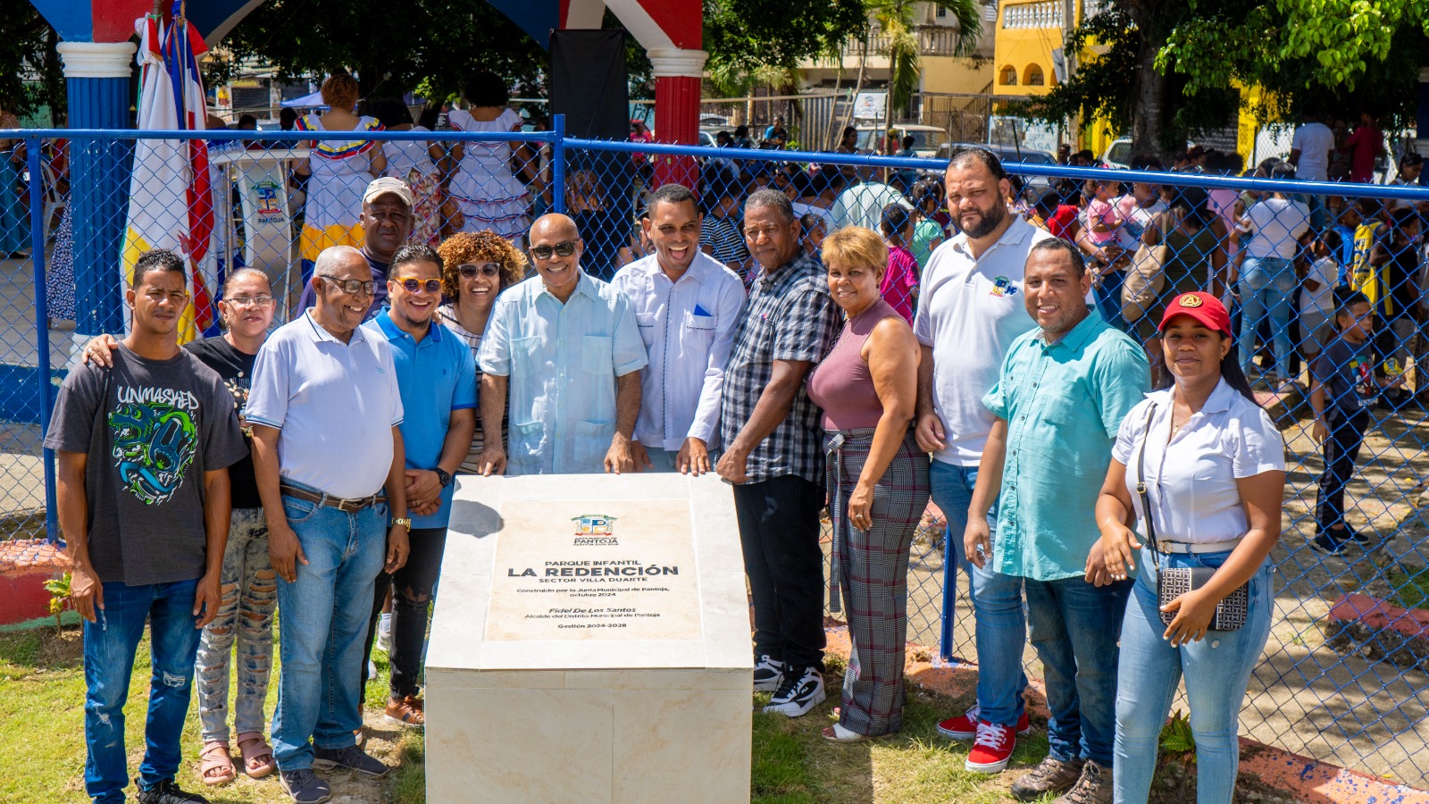 Alcalde de Pantoja inaugura el parque infantil La Redención en Villa ...