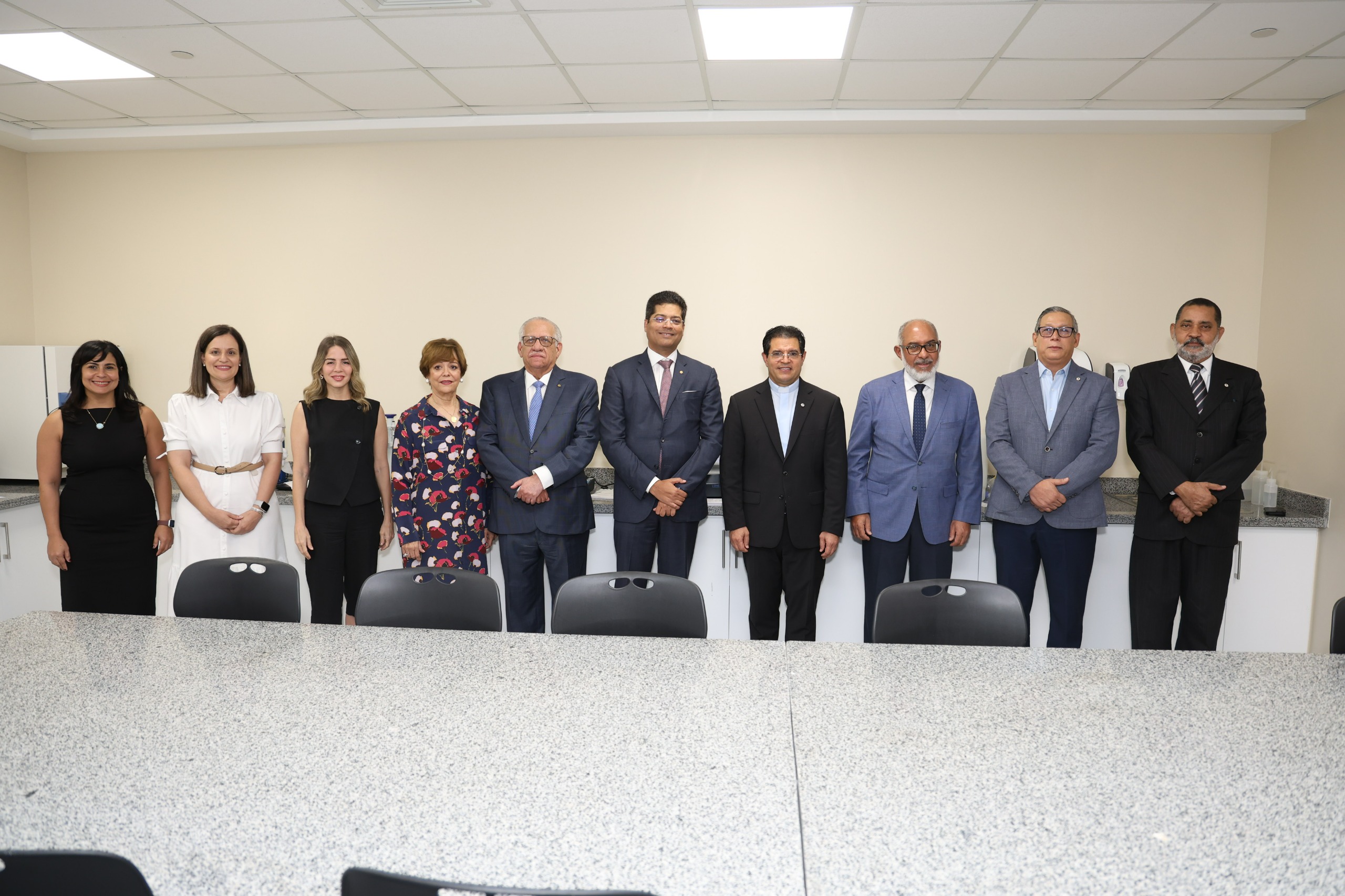 Pucmm inaugura laboratorio con recursos de alta tecnología – El Nuevo ...