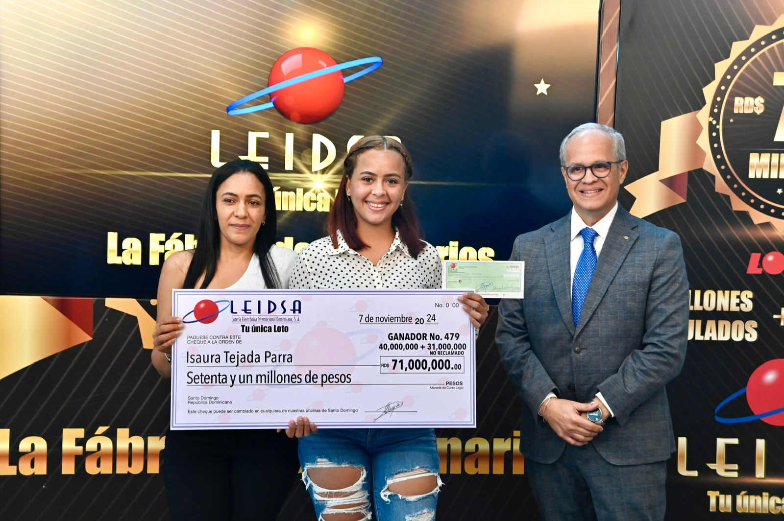 Leidsa entrega 71 millones a la manicurista que ganó el Loto – El Nuevo ...